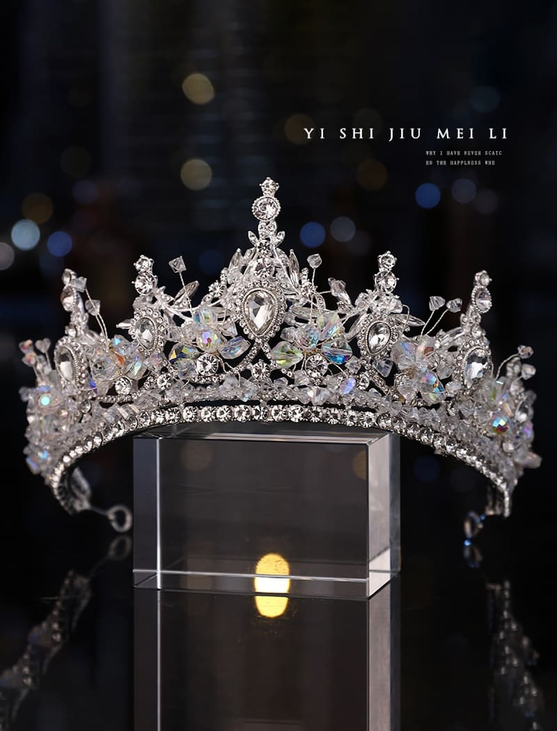 Vương miện hoa hậu 12