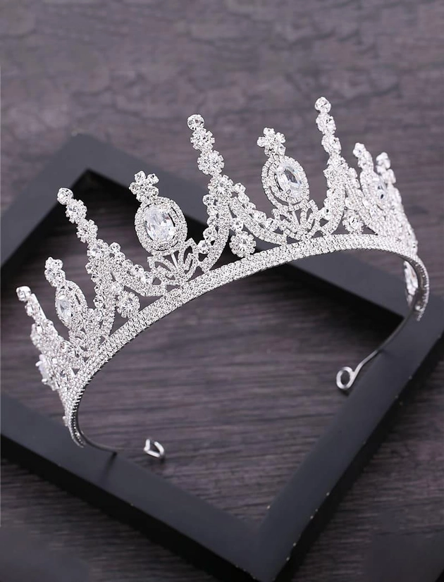 thuê vương miện